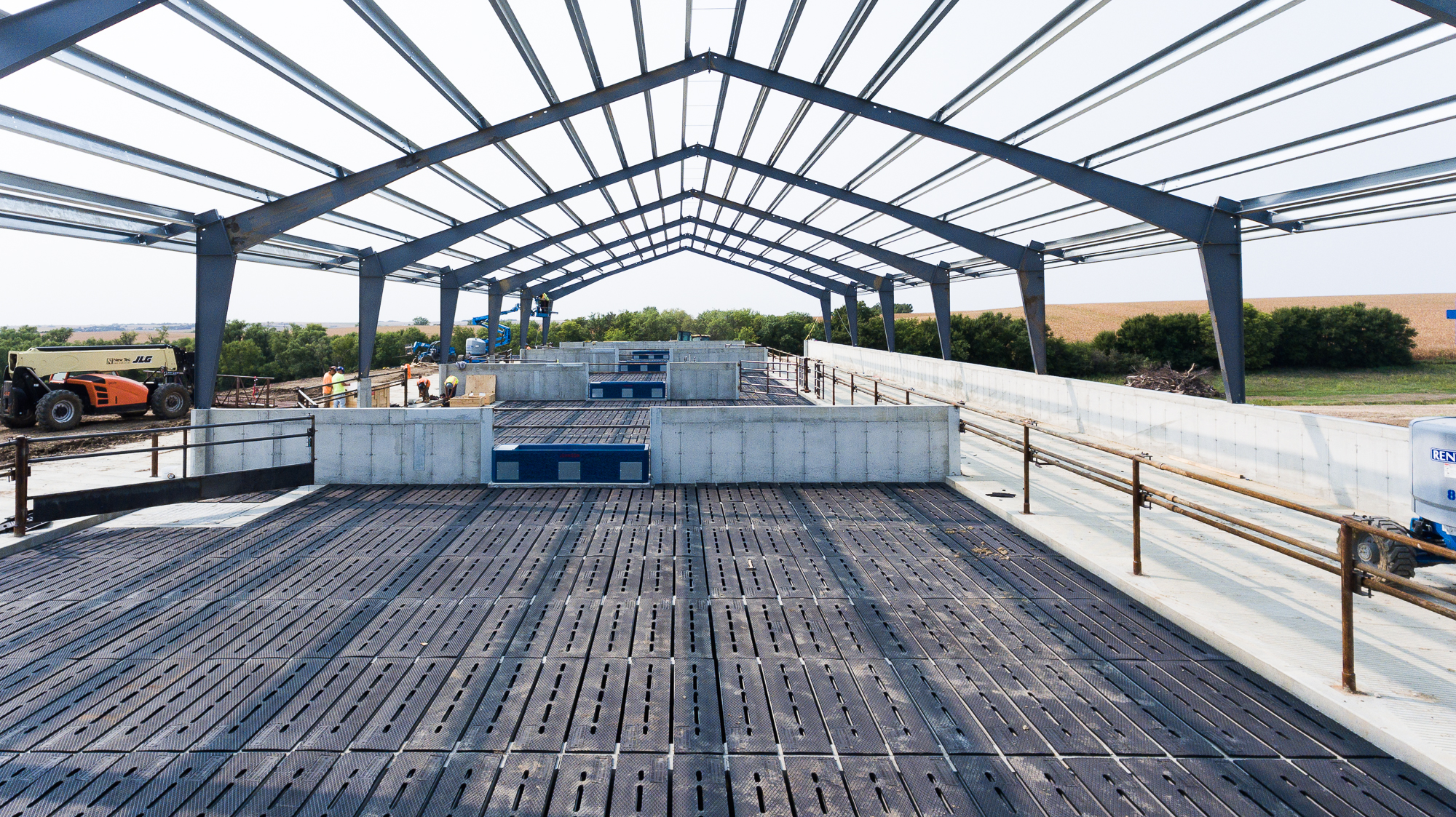 625-Head, Deep-Pit Cattle Finishing Barn - Central Confinement Service LLC